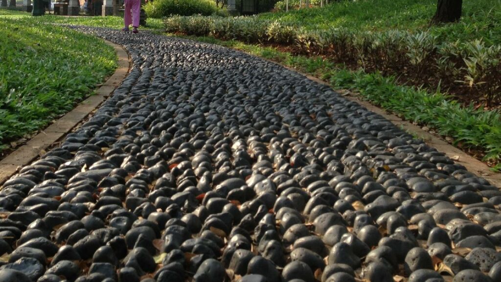 Small River Rock Landscaping - Landscape Fix